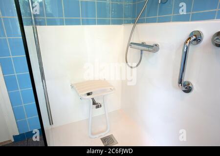 Medical shower, bath equipment for Handicapped and disabled, disabled ...