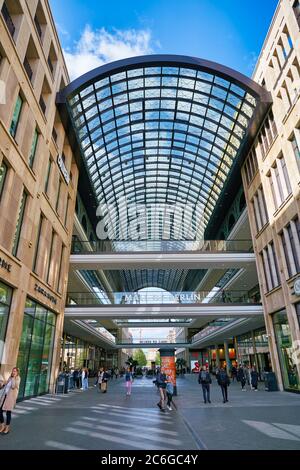 The mall of Berlin, Ceiling, Atrium, Modern Architecture, Interieur ...