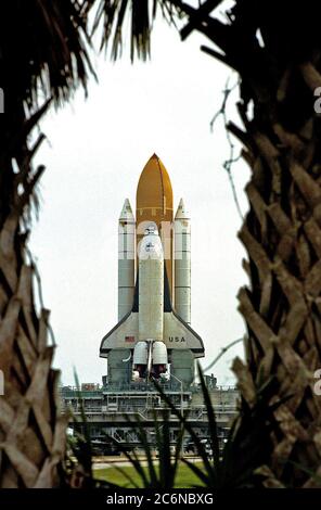 STS-87, Space Shuttle Columbia Launch, 1997 Stock Photo - Alamy