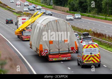 Convoi exceptionnel, wide escorted abnormal loads; Haulage delivery ...