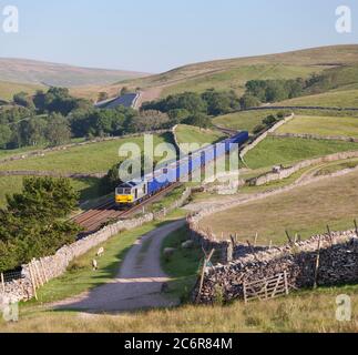 DC Railfreight class 60 locomotive 60055 hauling a freight train of ...