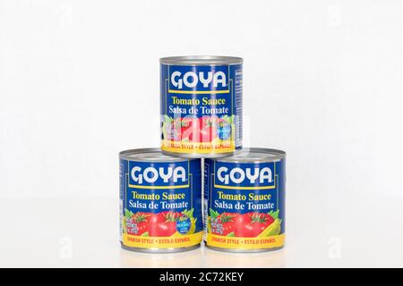 Latinos boycott Goya Foods after company president, Bob Unanue, makes ...
