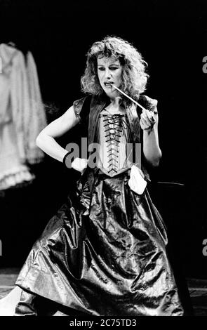 Helen Mirren (Moll Cutpurse) in THE ROARING GIRL by Thomas Middleton ...