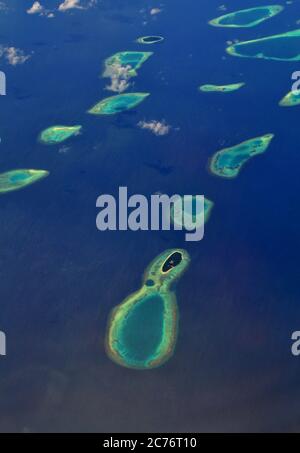 Scattered islands in the Indian Ocean, Maldives Stock Photo - Alamy
