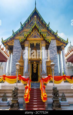 Wat Ratchapradit Sathitmahasimaram, Bangkok, Thailand Stock Photo - Alamy