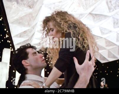 THE EXPERTS (1989) JOHN TRAVOLTA, KELLY PRESTON EXPT 001 Stock Photo ...