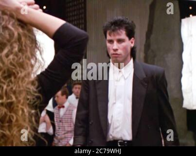 THE EXPERTS (1989) JOHN TRAVOLTA, KELLY PRESTON EXPT 001 Stock Photo ...