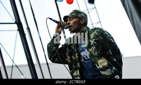 Rapper Del the Funky Homosapien performing at the 2008 San Diego Street ...