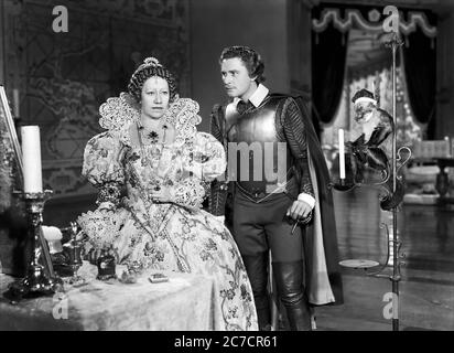 FLORA ROBSON, ERROL FLYNN, THE SEA HAWK, 1940 Stock Photo - Alamy