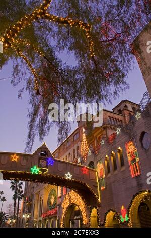 Festival of Lights at the historic Mission Inn, Riverside City ...