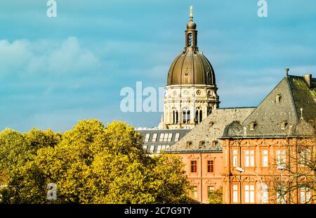 The Electoral Palace and the Christ Church in Mainz, Germany. The ...