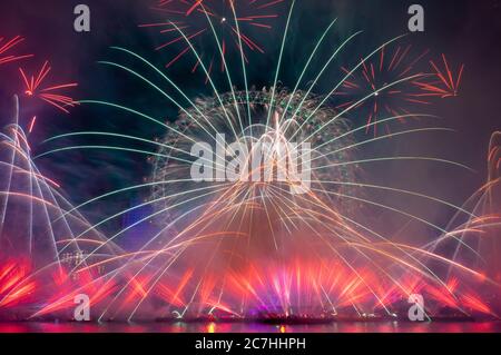The mayor of londons New Year Fireworks display Stock Photo - Alamy