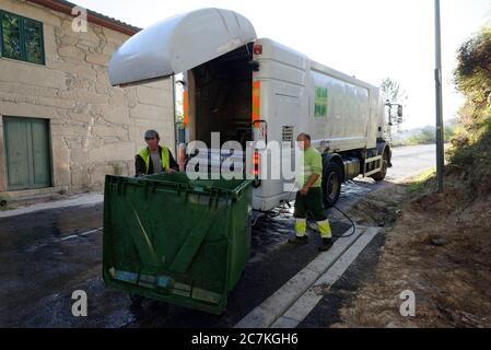 washing waste containers Stock Photo - Alamy