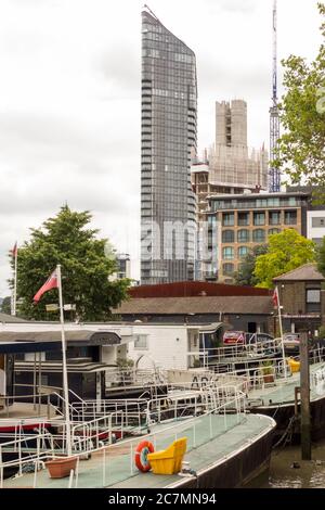 Chelsea Yacht and Boat Company floating homes and houseboats at Chelsea ...