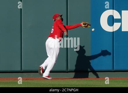 St. Louis Cardinals bullpen catcher Kleininger Teran (76) looks on from ...