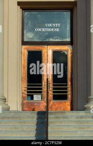 The Inyo County Courthouse at Independence, Ca Stock Photo - Alamy