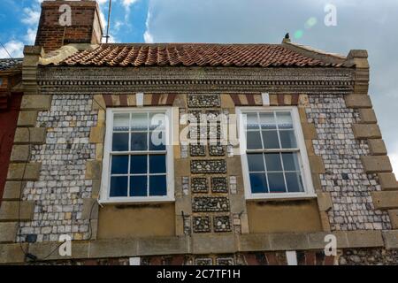 Whalebone House, The front façade has a cornice made from cattle ...