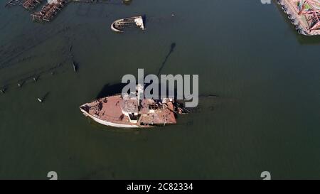 Ships decaying at the Arthur Kill Ship graveyard along the Arthur Kill ...