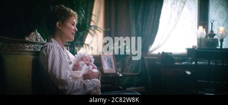 RADIOACTIVE, Rosamund Pike as Marie Curie, 2019. © Amazon / Courtesy ...