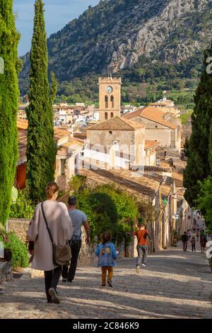 Calvari steps, Pollenca town, Mallorca Stock Photo - Alamy