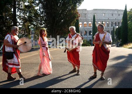 1st and 2nd century BC musicians of the most famous Roman reenactment ...