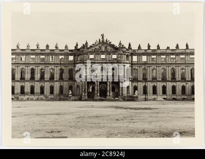Bombed out King's Palace, Stuttgart, Germany, September 1950 Stock ...