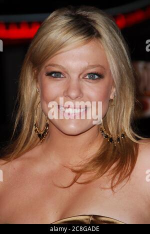 Carly Reeves World Premiere of 'Charlie Wilson's War' at Universal ...