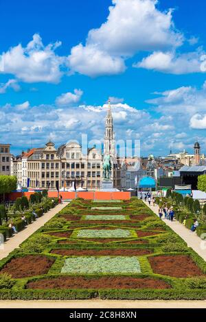Cityscape of Brussels in a beautiful summer night, Belgium Stock Photo ...