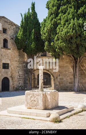 Well in the old town of Rhodes, Greece Stock Photo - Alamy