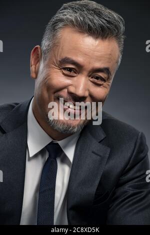 This image features the head view of a worker ant, Sphecomyrma freyi, a ...