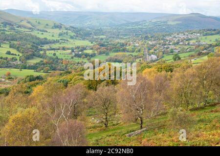 The view from Surprise View overlooking Hathersage Moor and village ...