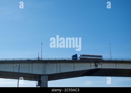 M60 Bridge over the Manchester Ship Canal from Barton Bridge ...