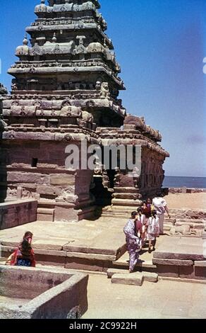 The Shore Temple, Mahabalipuram temple complex, Coromandel Coast, India ...