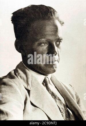 WERNER HEISENBERG (1901-1976) German theoretical physicist about 1933 ...