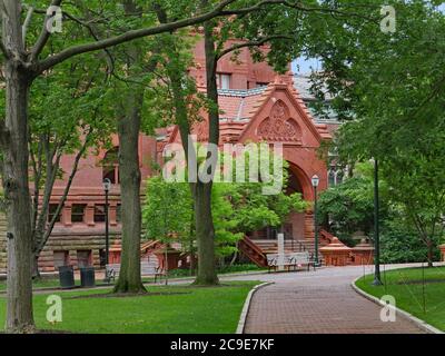 PHILADELPHIA - MAY 2019: The Fisher Fine Arts Library at the University ...