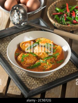 Burmese golden egg curry. Burma Myanmar Food Stock Photo - Alamy