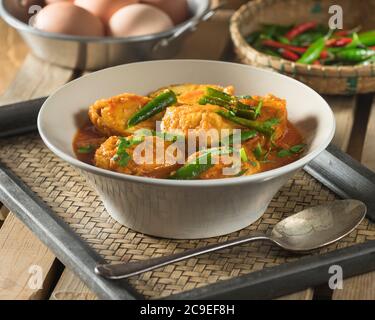 Burmese golden egg curry. Burma Myanmar Food Stock Photo - Alamy