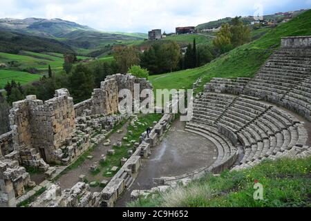 DJEMILA, ALGERIA formerly CUICUL, best preserved roman ruins in North ...