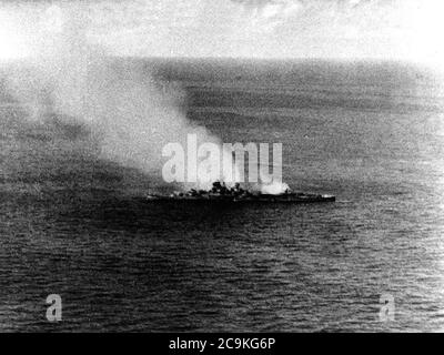 Japanese cruiser Mikuma dead in water 1942 Stock Photo - Alamy