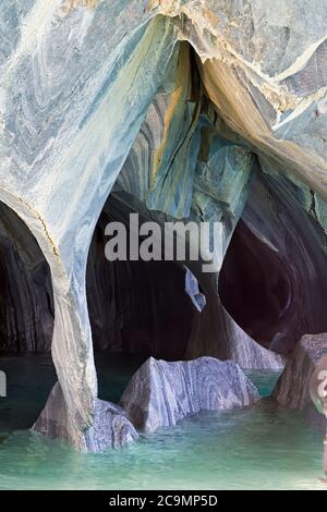 Bizarre rock formations of the marble caves, Cuevas de Marmol, Lago ...