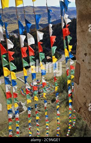 Prayer flag tent-Thirtythree Heaven Grottoes-MatiSi-Horse Hoof Temple ...