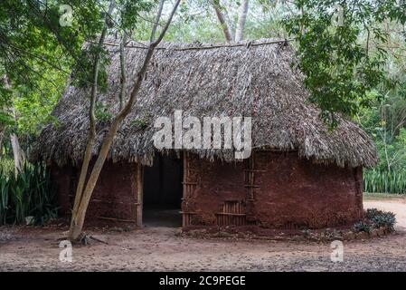 Typical traditional Maya dwelling Yucatan Mexico Stock Photo - Alamy