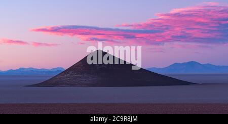 Cono de Arita in Salar of Arizaro at the Puna de Atacama, Argentina ...