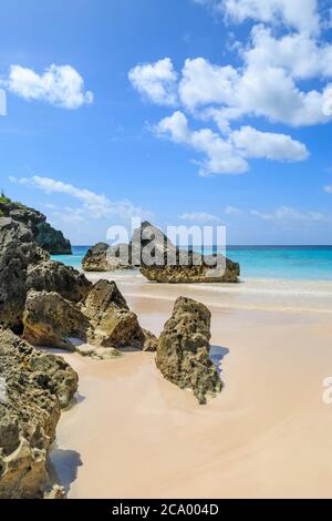 Beach and rock formation at Horseshoe Bay in South of Bermuda Stock ...