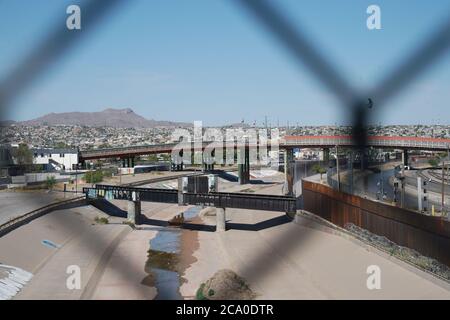 Santa Fe Bridge crossing Rio Grande River between Ciudad Juarez Mexico ...