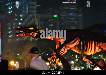 Mascots in the 2013 Singapore F1 Grand Prix Stock Photo - Alamy