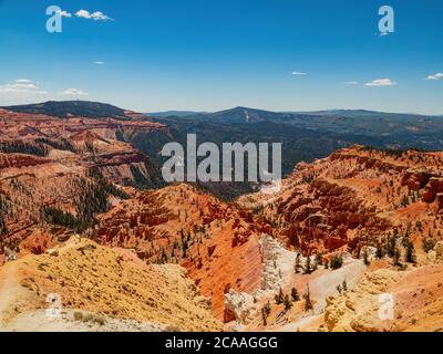 Beautiful landscape saw from North View Lookout of Cedar Breaks ...