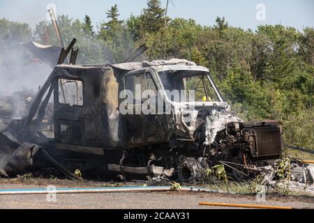 Tractor trailer burned Stock Photo - Alamy