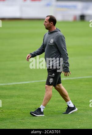 Zbrojovka Brno, Czech soccer league team, season 2013/2014. Upper row ...