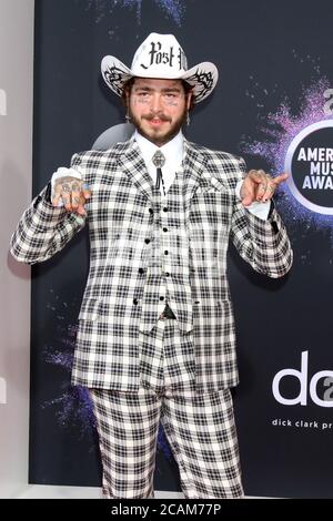 Post Malone at the 47th American Music Awards - Arrivals at Microsoft ...